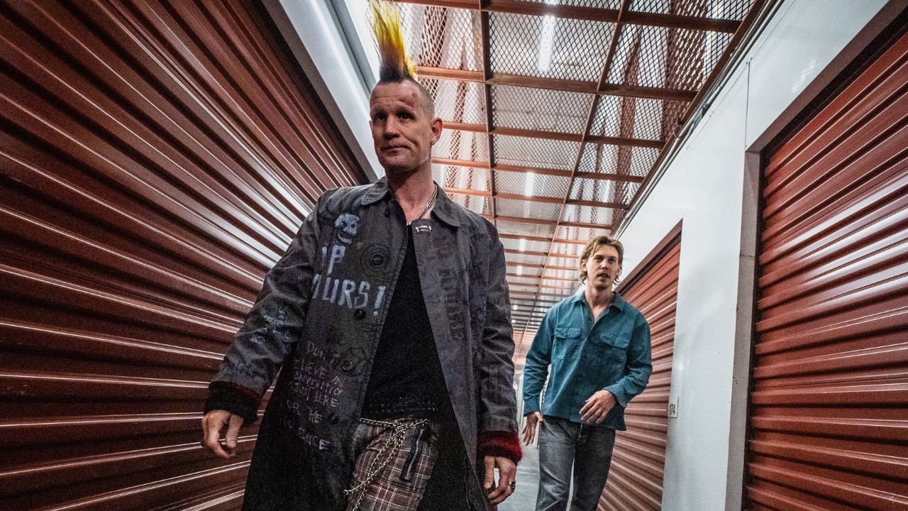 TRAILER DE ATRAPADO ROBANDO